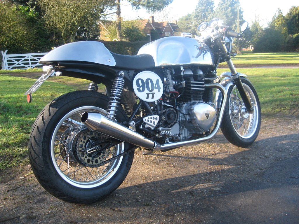 Triumph Thruxton Cafe Racer - Return of the Cafe Racers