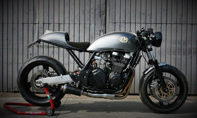 Not So Vanilla - Barn Built Kawasaki ZR7 - Return of the Cafe Racers