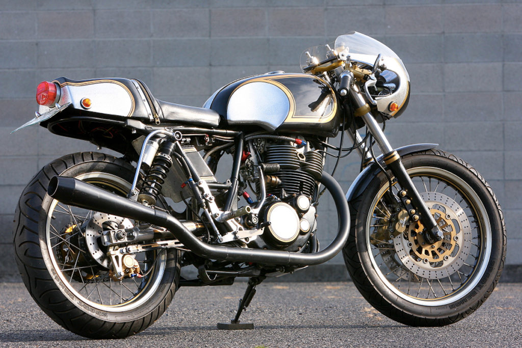 Big in Japan - Yamaha SR400 Cafe Racer - Return of the Cafe Racers