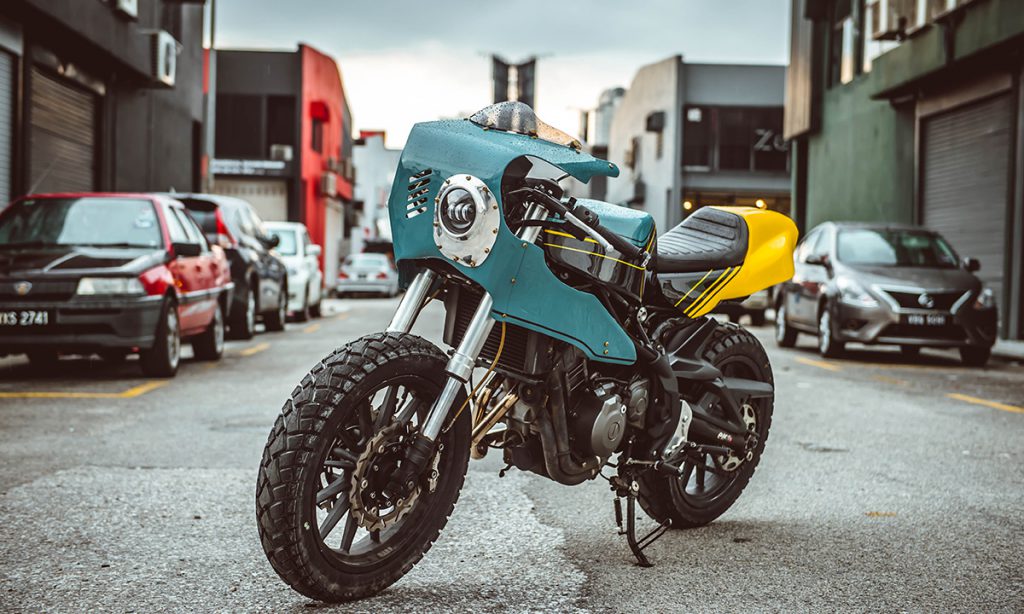 Beautiful Machines Benelli TNT 300 - Return of the Cafe Racers