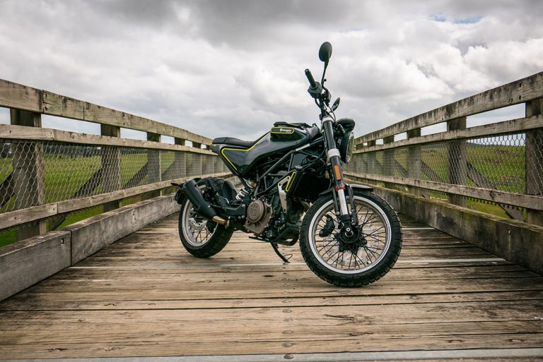 Husqvarna Svartpilen 401 Ride Review - Return of the Cafe Racers