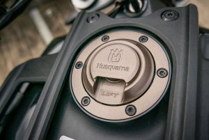 Husqvarna Svartpilen 401 Ride Review - Return of the Cafe Racers