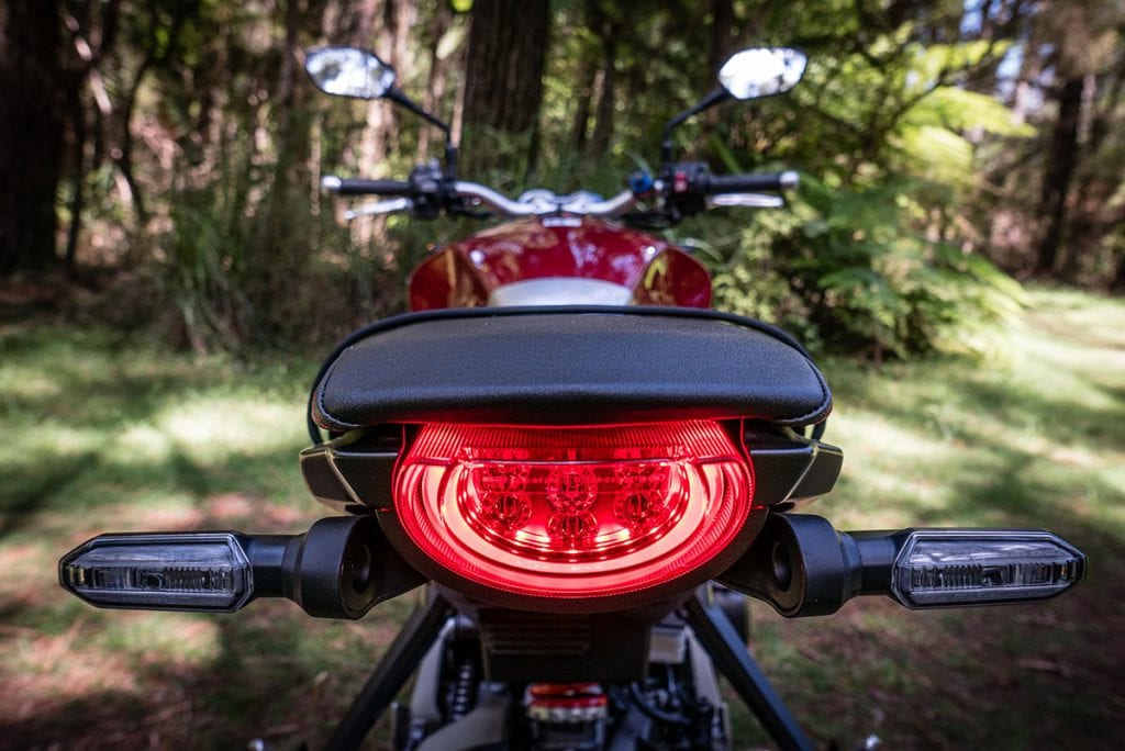 Honda Neo Sports Cafe CB1000R Ride Review - Return of the Cafe Racers