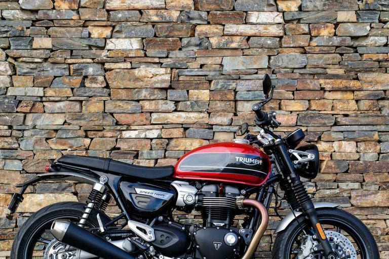 Triumph Speed Twin Ride Review - Return of the Cafe Racers