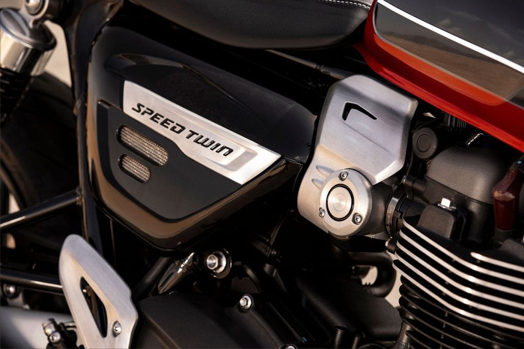 Triumph Speed Twin Ride Review - Return of the Cafe Racers