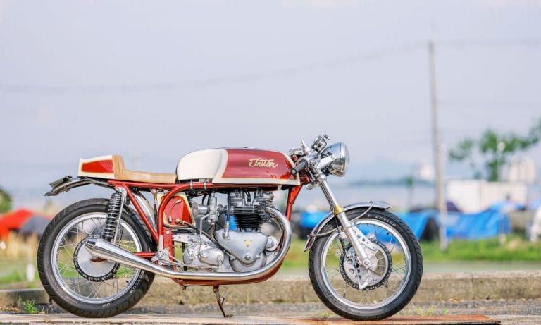 Tasteful Triton - Berry Bads' Norton featherbed - Return of the Cafe Racers