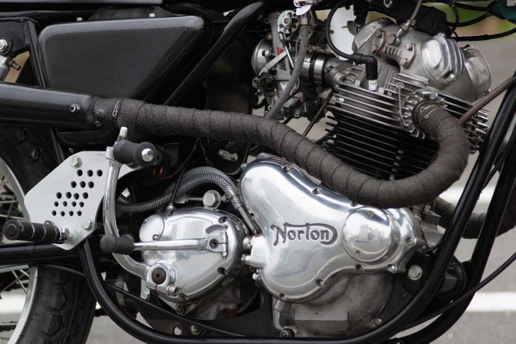 British Beat Norton Commando 850 Cafe Racer
