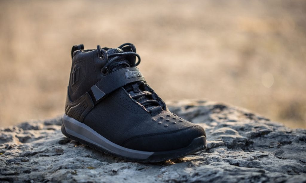 Icon Superduty 5 Motorcycle Boots - Return of the Cafe Racers