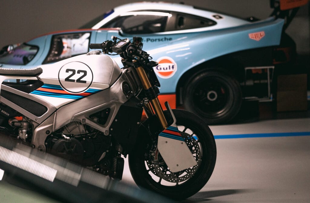 Le Mans - A Martini 917K themed Tuono V4 - Return of the Cafe Racers