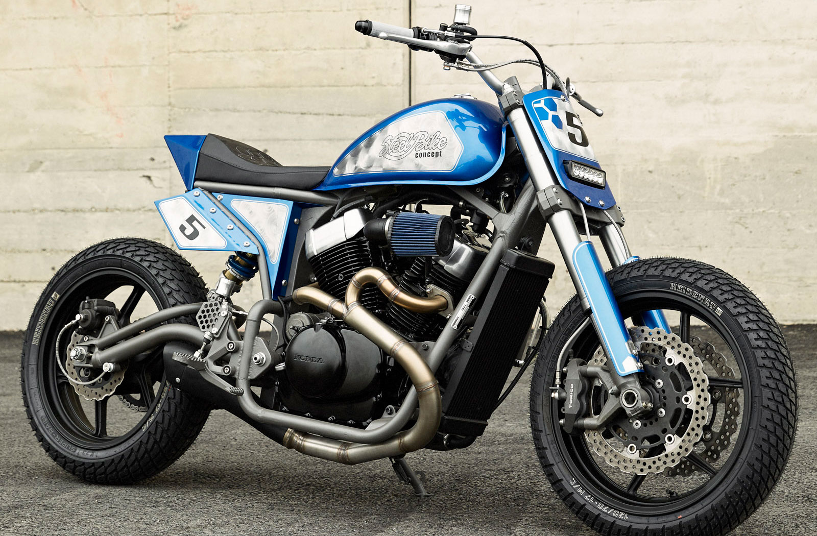 Flat Track Fever - Steel Bike Concept VT750S - Return of the Cafe Racers