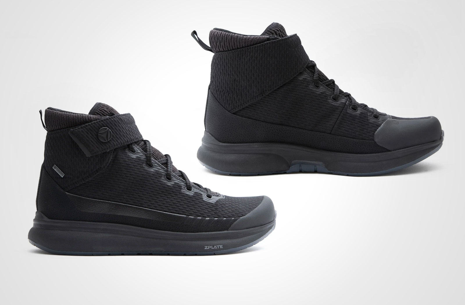 MOMO Design Firegun 2 GTX boots - Return of the Cafe Racers