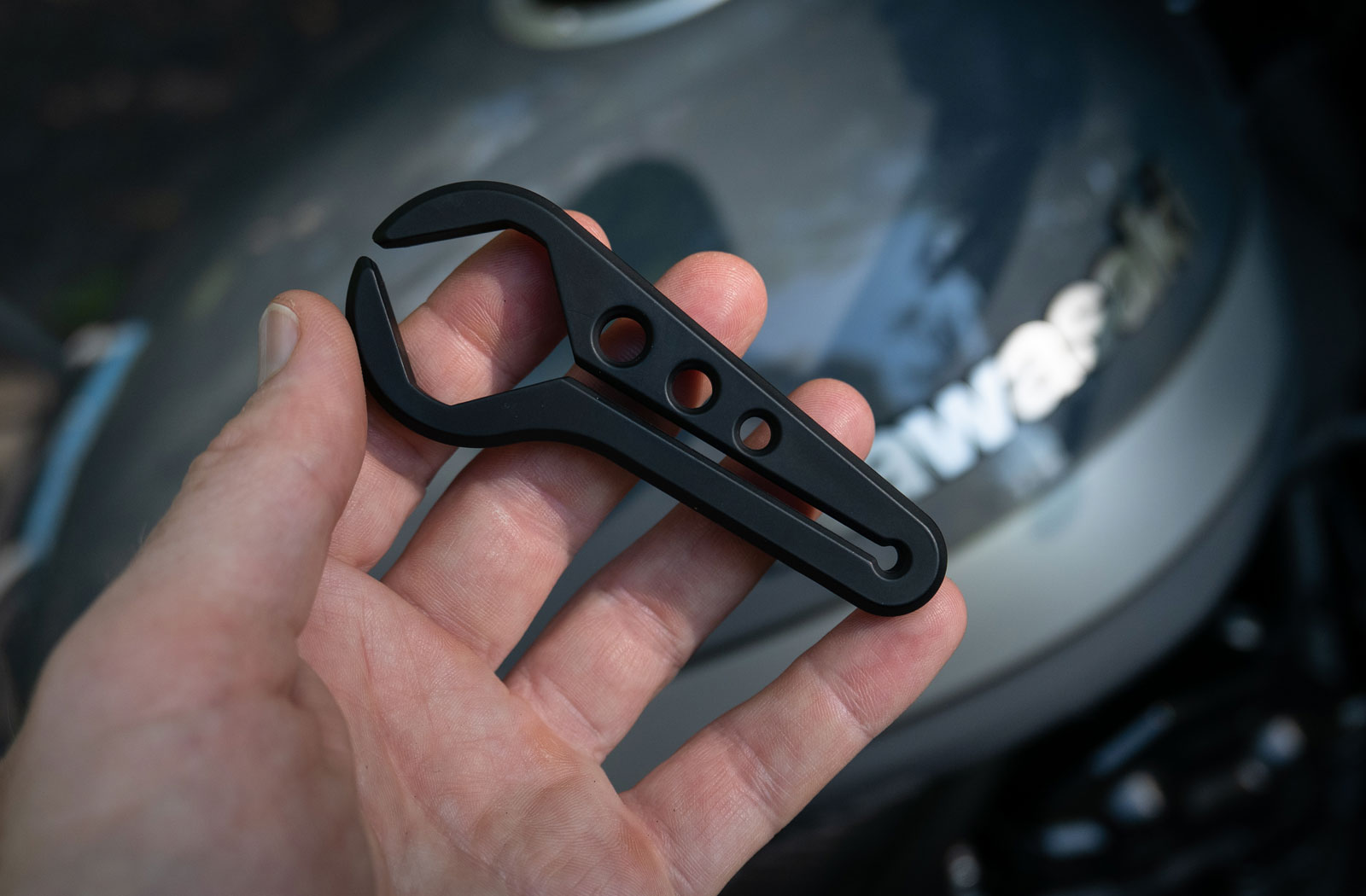 Go-Cruise Motorcycle Throttle Lock - Return of the Cafe Racers