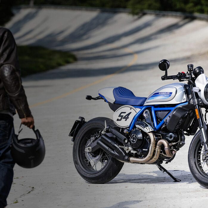 Ducati Scrambler Café Racer Review - Return of the Cafe Racers