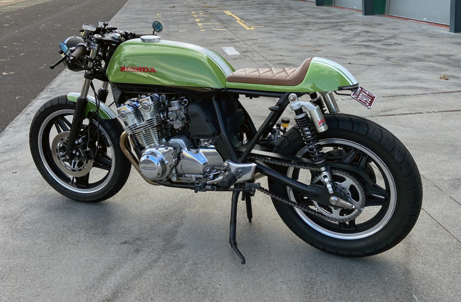 Green Muse - Fiorello Galluzzo CB750F - Return of the Cafe Racers