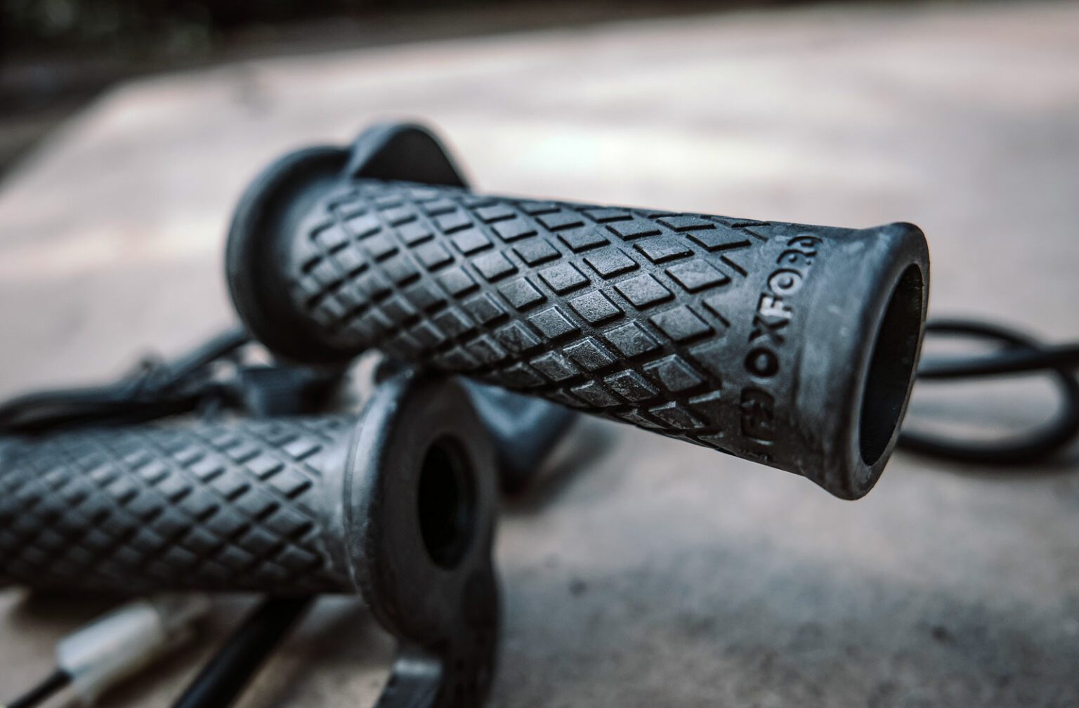 Review: Oxford Premium Hot Grips - Return of the Cafe Racers