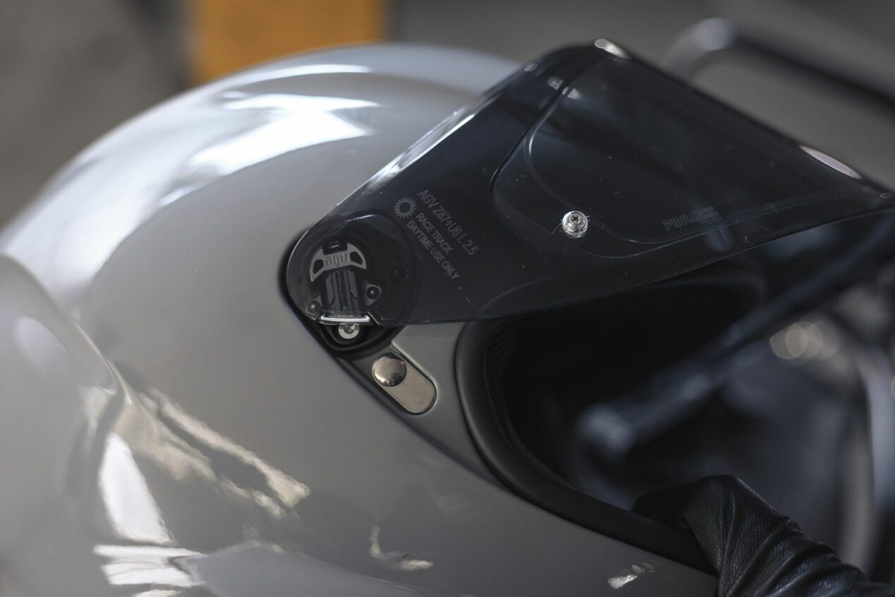Gear Review: AGV K6 Helmet - Return of the Cafe Racers