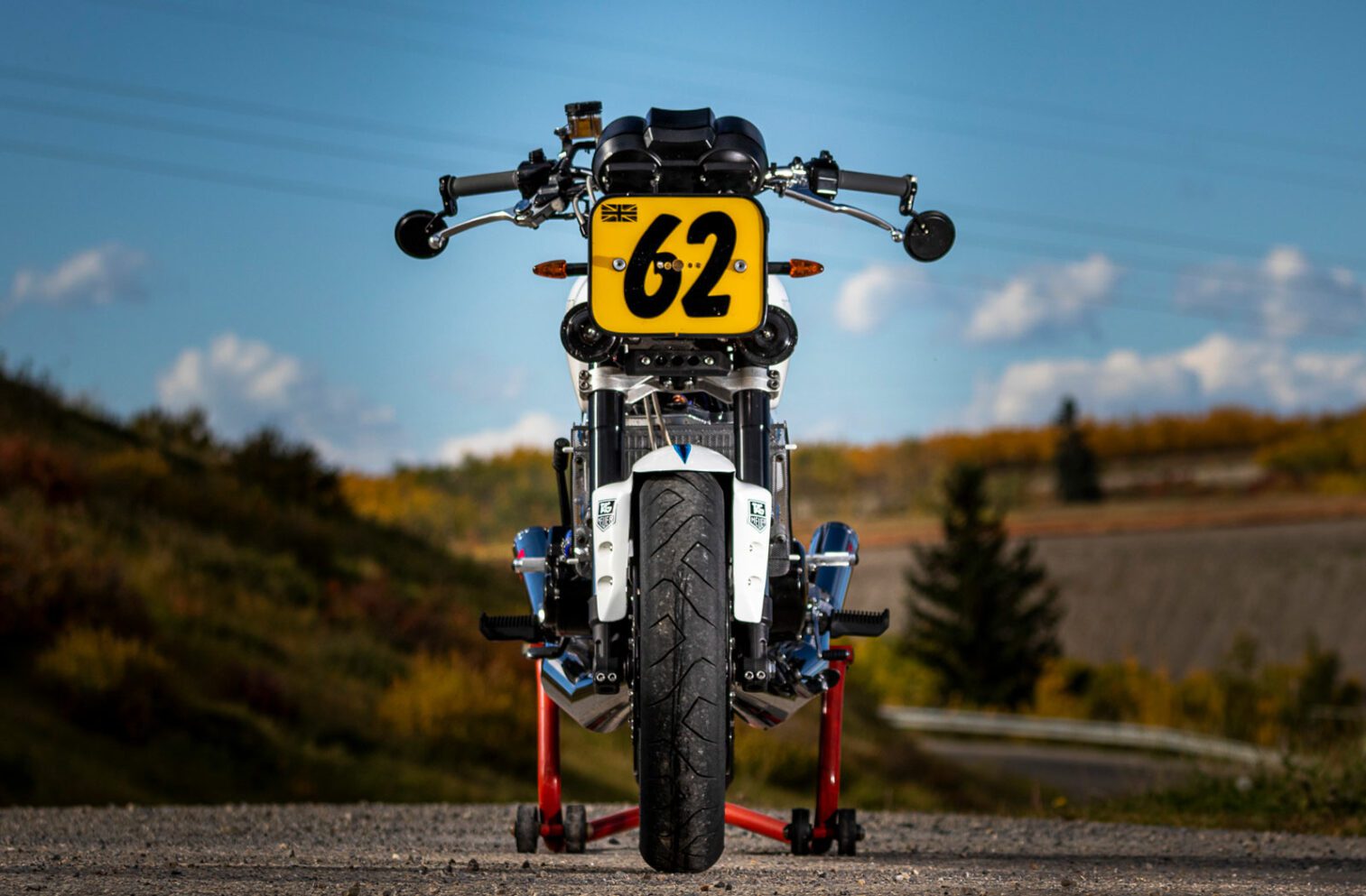 OMGWTF - Stu Lloyd Yamaha RD350LC - Return of the Cafe Racers