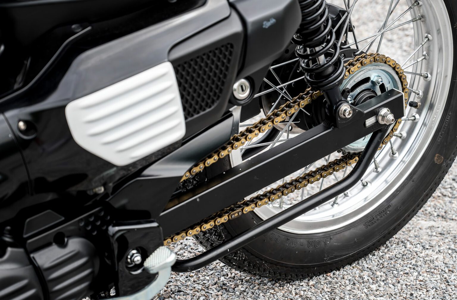 Custom Honda Super Cubs by K-Speed - Return of the Cafe Racers