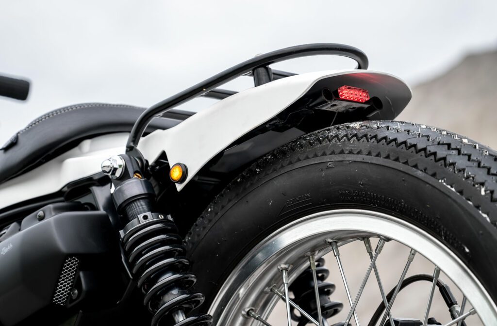 Custom Honda Super Cubs by K-Speed - Return of the Cafe Racers