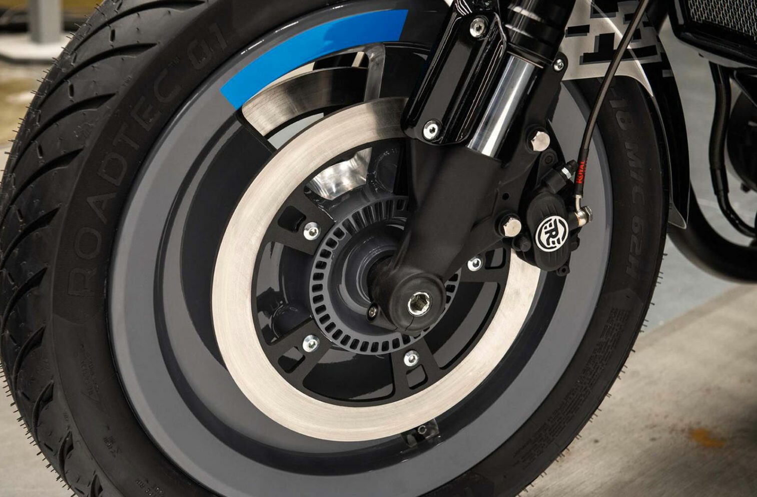 EICMA 2021 Modern Classic - The Royal Enfield SG650 concept - Return of ...