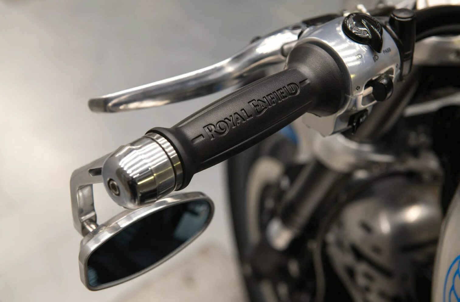 EICMA 2021 Modern Classic - The Royal Enfield SG650 concept - Return of ...