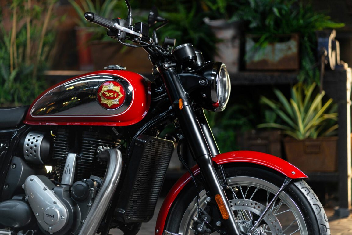 BSA M33 Manx style Cafe - Return of the Cafe Racers