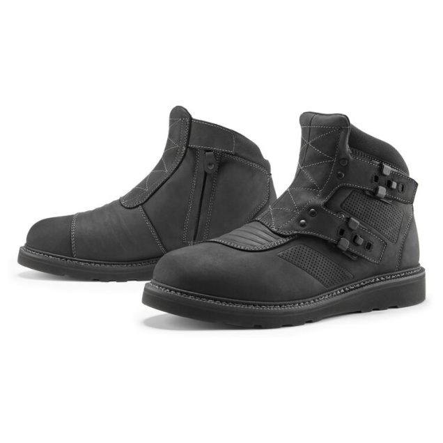 The 10 Best Cafe Racer Boots For 2024 - Return of the Cafe Racers