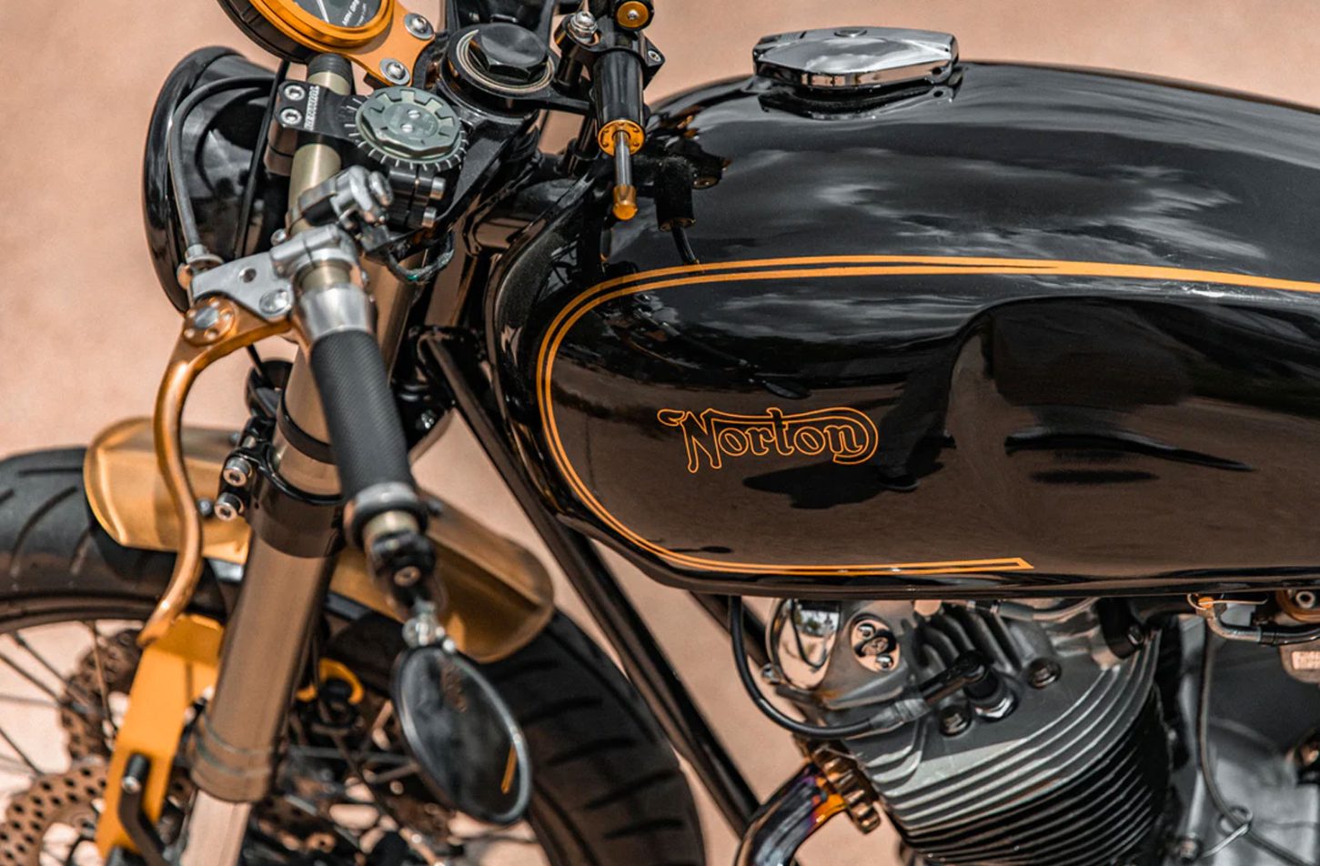 Norton Commando Combat Custom - El regreso de las Cafe Racers
