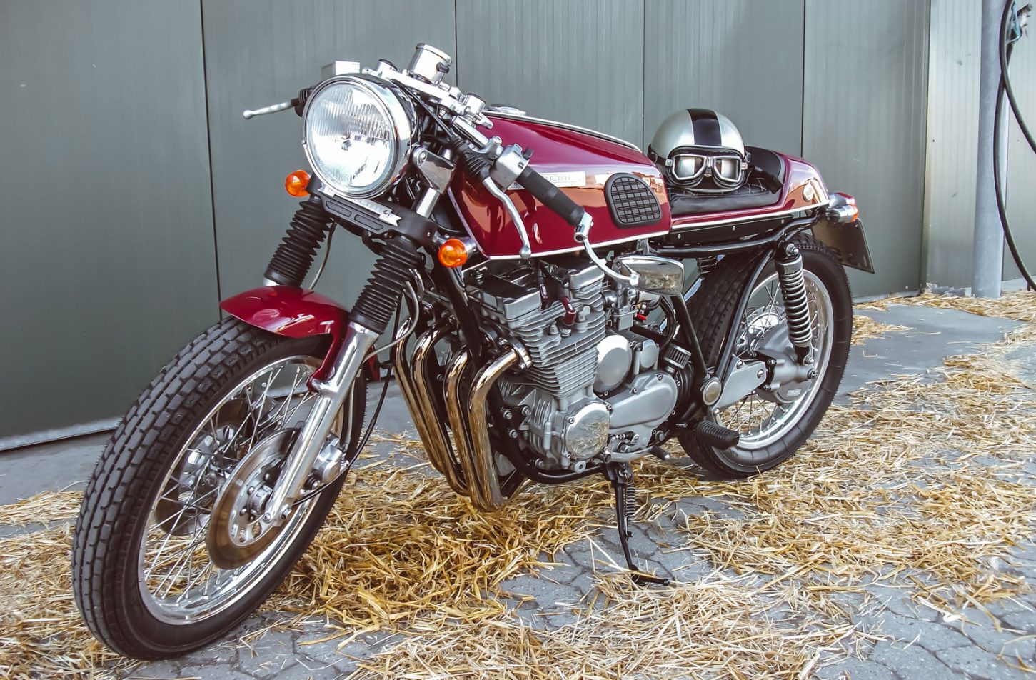 Worth the Effort - Stefan's 'Resultat' Yamaha XJ650 Cafe Racer - Return ...