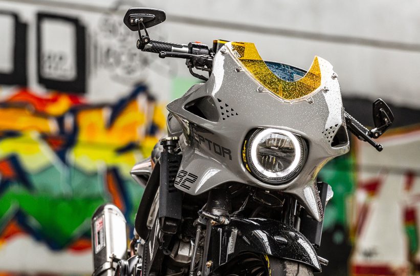 Neo-Tokyo style Honda VFR800 - Return of the Cafe Racers