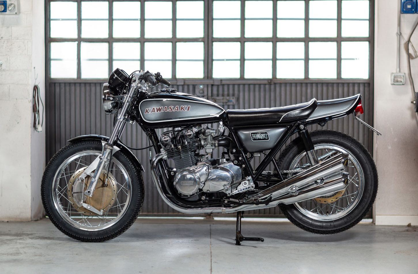 Nine Six Six: Mr Martini Kawasaki Z900 Italian Resto-Mod - Return of ...