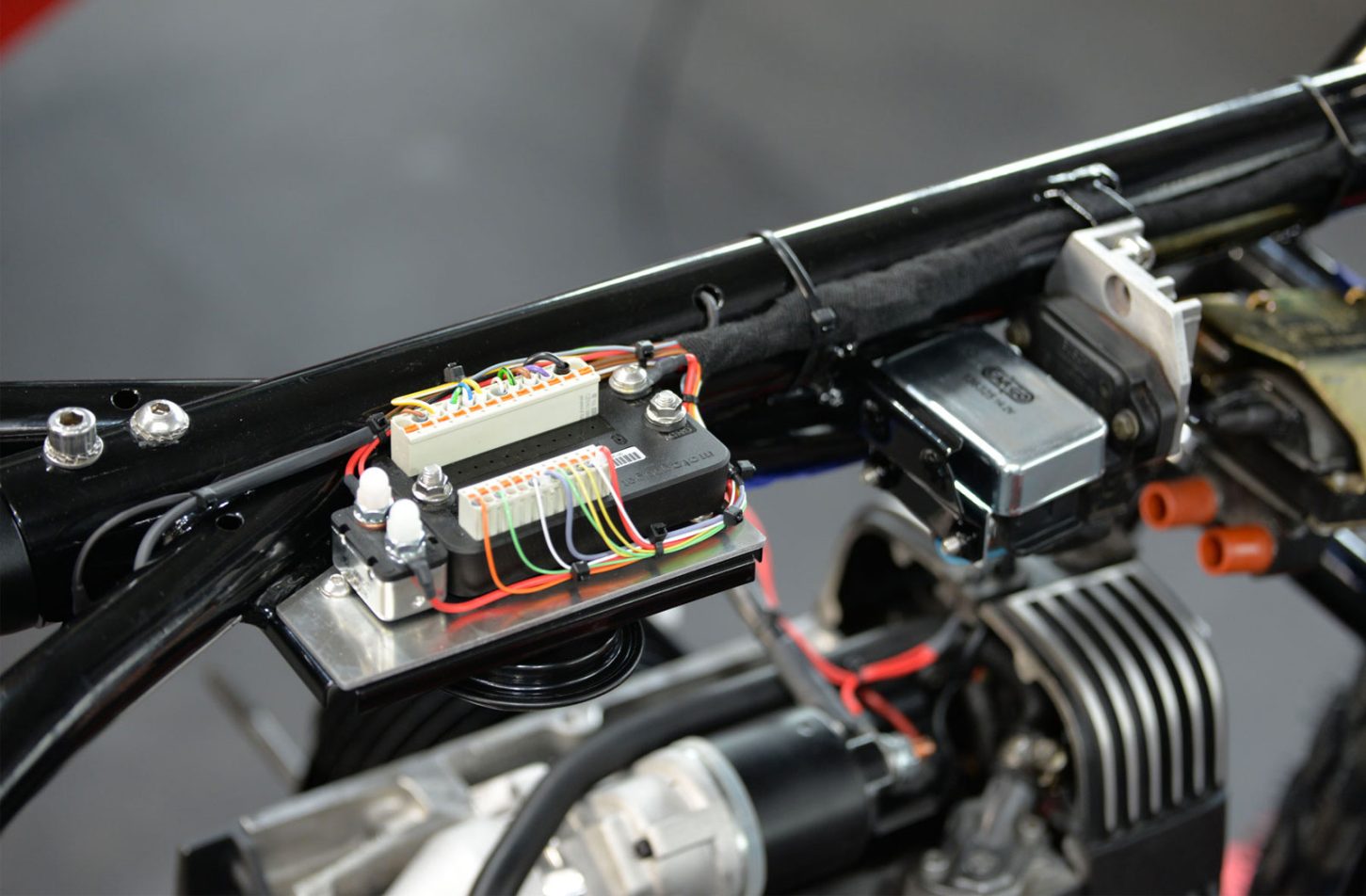 The Monza – WalzWerk Schizzo BMW R100 Monolever – lickscycles.com