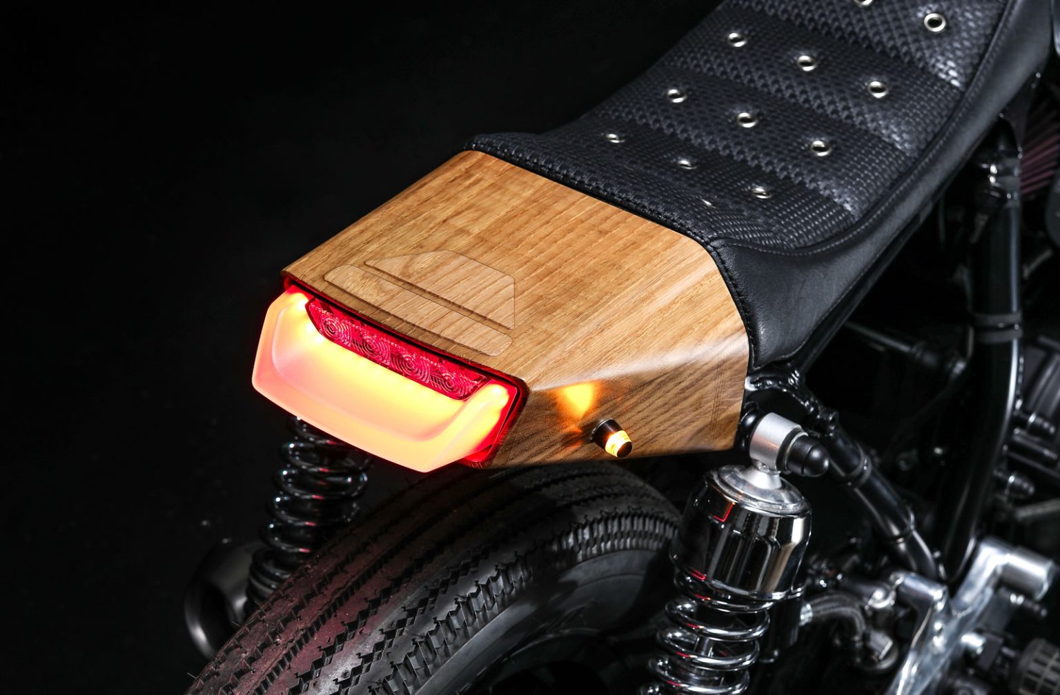 Lux Libertas: Gas & Retro Honda CB750 Cafe Racer - Return of the Cafe ...