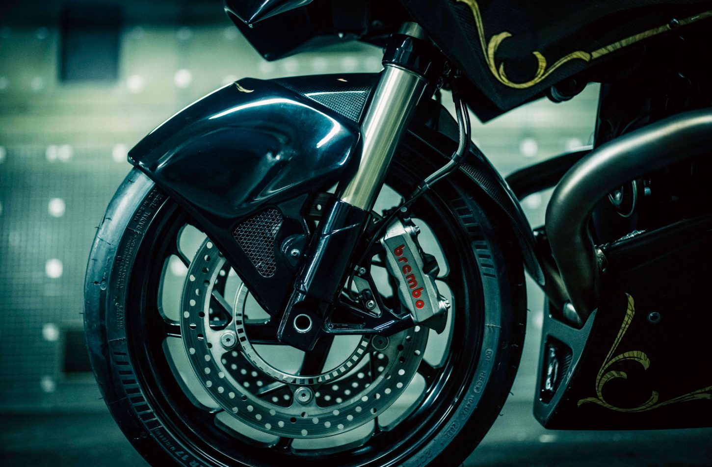 Midnight Dancer: Cherry's Company BMW HP2 SPORT - Return of the Cafe Racers