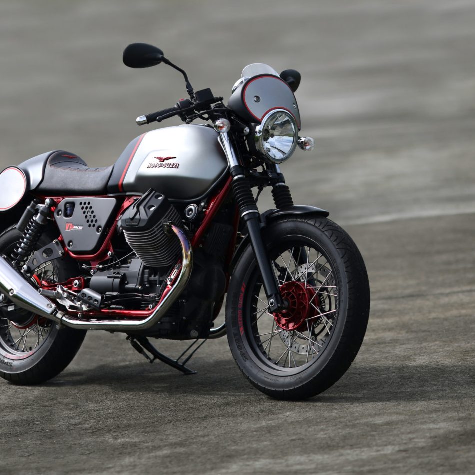 Moto Guzzi V7 Endurance Racer kit - Return of the Cafe Racers