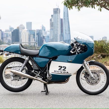 Green Muse - Fiorello Galluzzo CB750F - Return of the Cafe Racers