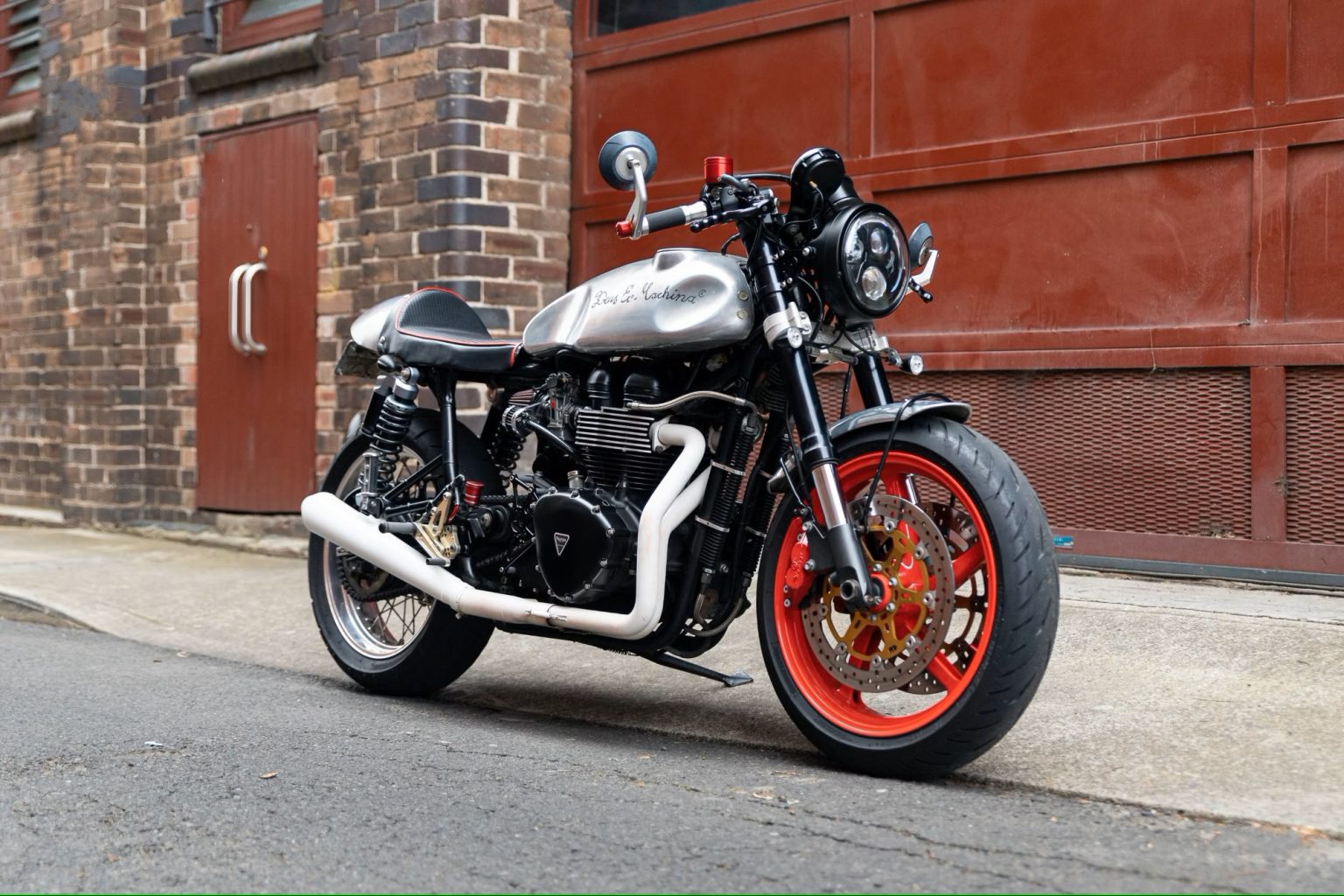 Bike Of The Day: 2008 Triumph Thruxton 900 - Deus Customs - Return of ...