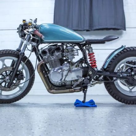 Chill factor - Suzuki GS550 Cafe Racer - Return of the Cafe Racers