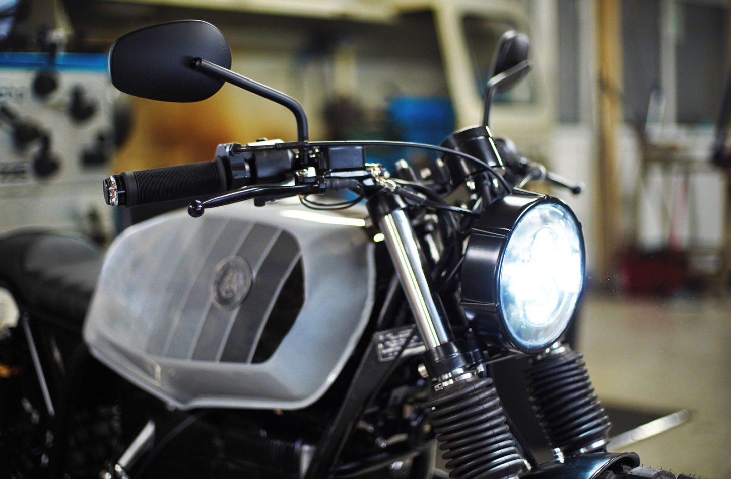 Hard-hitting Featherweight: Bolt Motor Co. R45 Scrambler - Return of ...