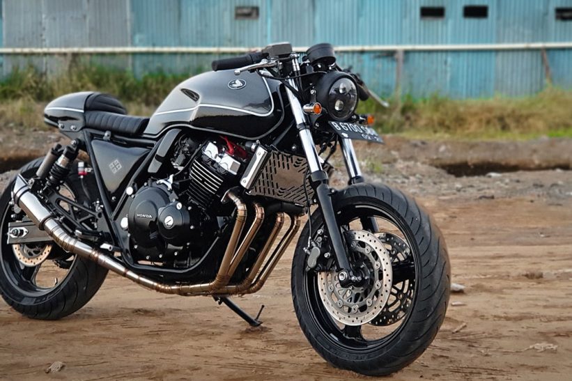 The Phantom - Clockwork Honda CB750 - Return of the Cafe Racers
