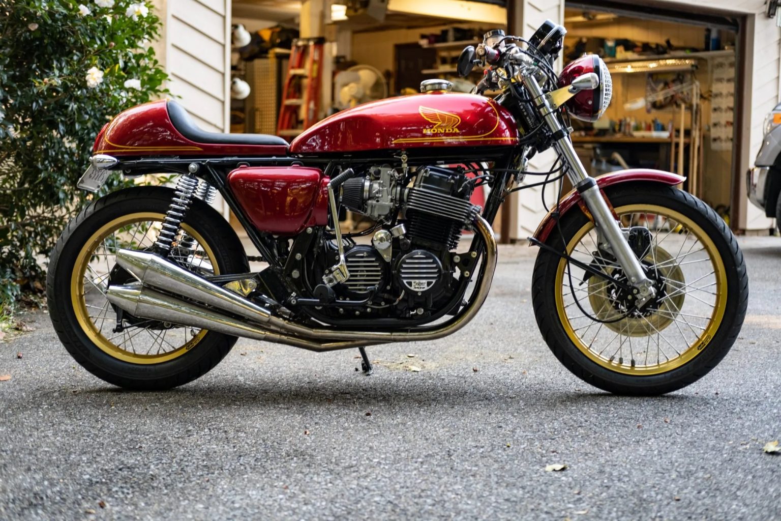 Honda CM400 Cafe Racer - Return of the Cafe Racers