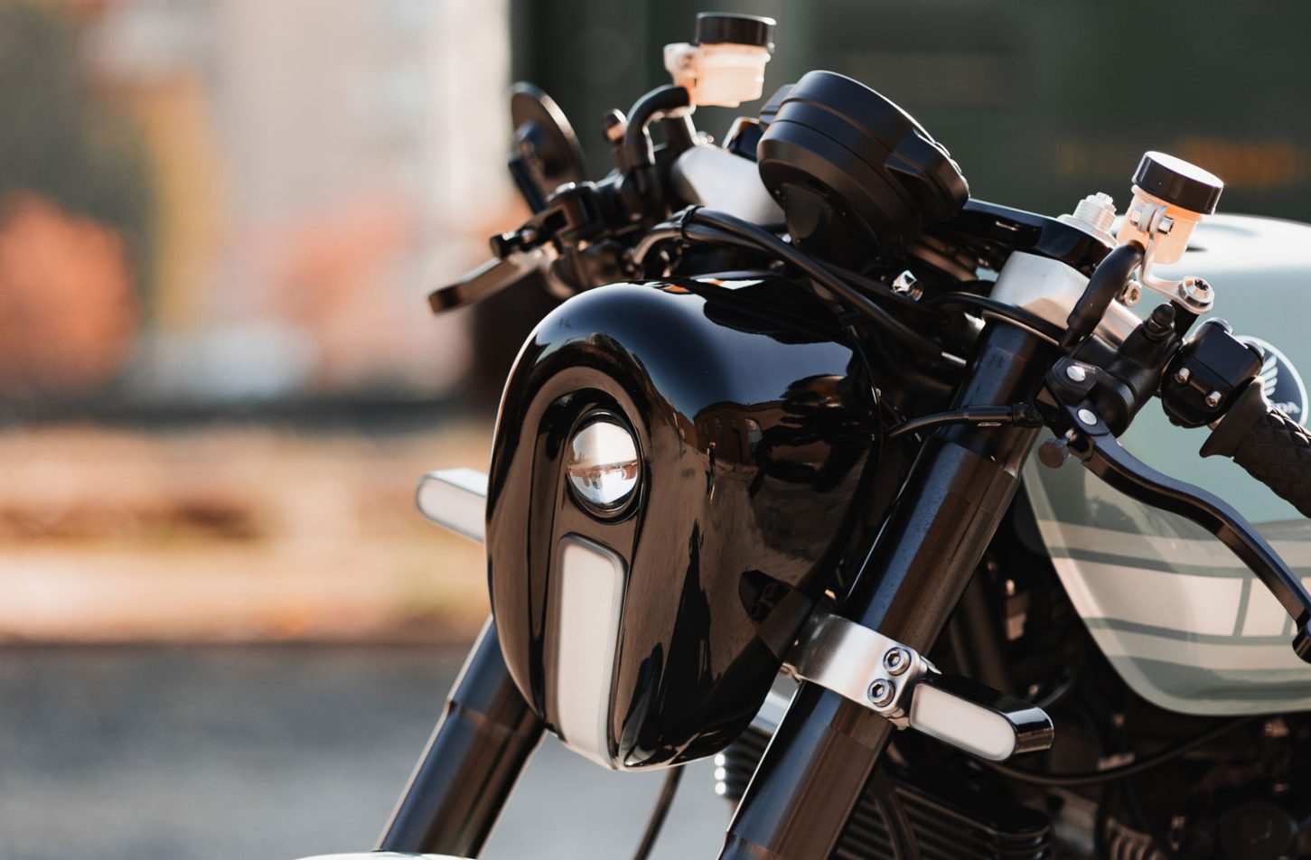 Hannah: Steven Wilson's Honda CB500 K2 - Return of the Cafe Racers