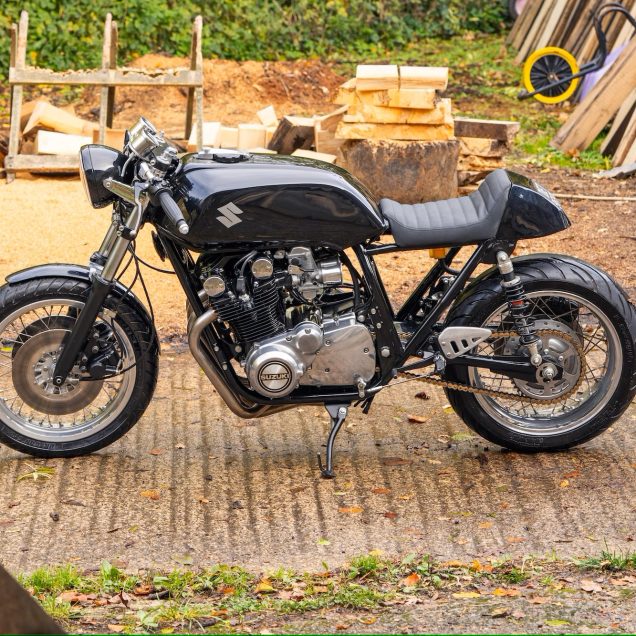 Chill factor - Suzuki GS550 Cafe Racer - Return of the Cafe Racers