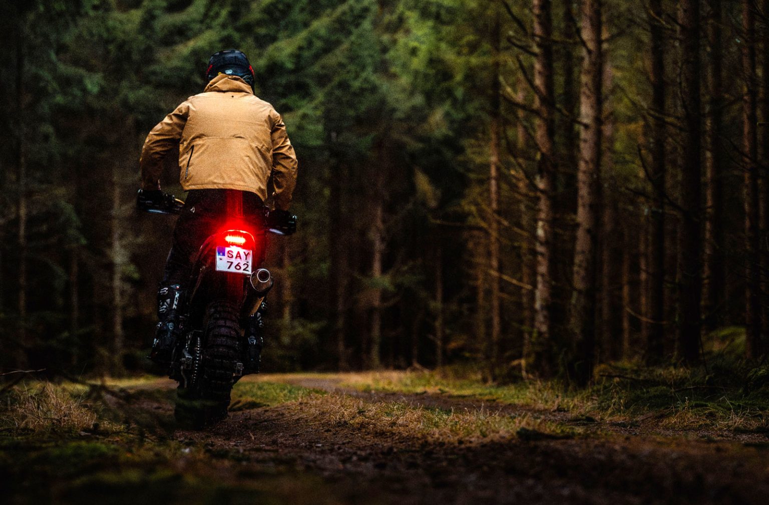 Riding Gear: Akin Moto x Gorm Taube Anorak - Return of the Cafe Racers