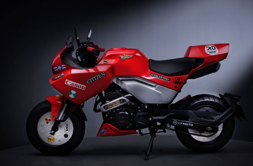 アキラ AKIRA: 13 Lucky Monkey CFMoto XO Papio Kaneda - Return of the Cafe Racers