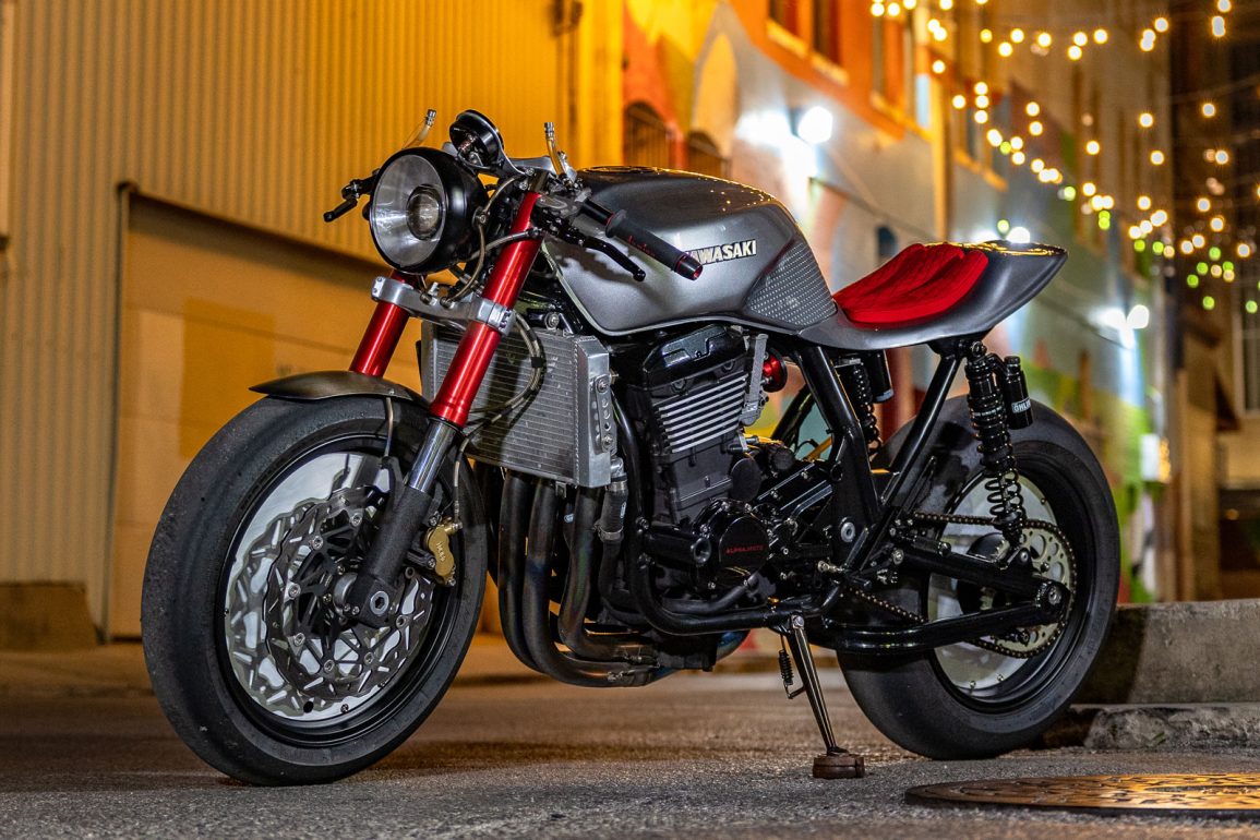 Crossbreed: Alpha Moto Kawasaki ZRX1200R - Return of the Cafe Racers