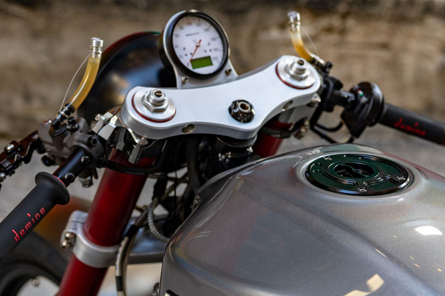 Crossbreed: Alpha Moto Kawasaki ZRX1200R - Return of the Cafe Racers