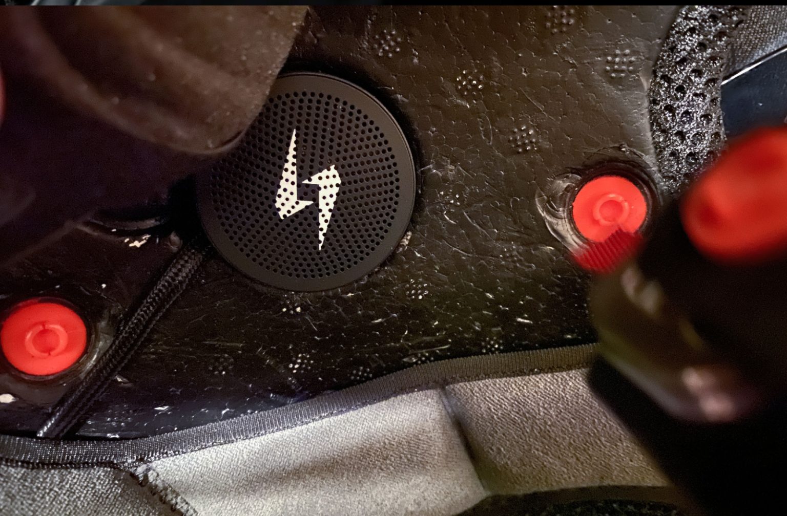 Gear Overview: Syphon SoundPro Helmet Audio system - Road Universe