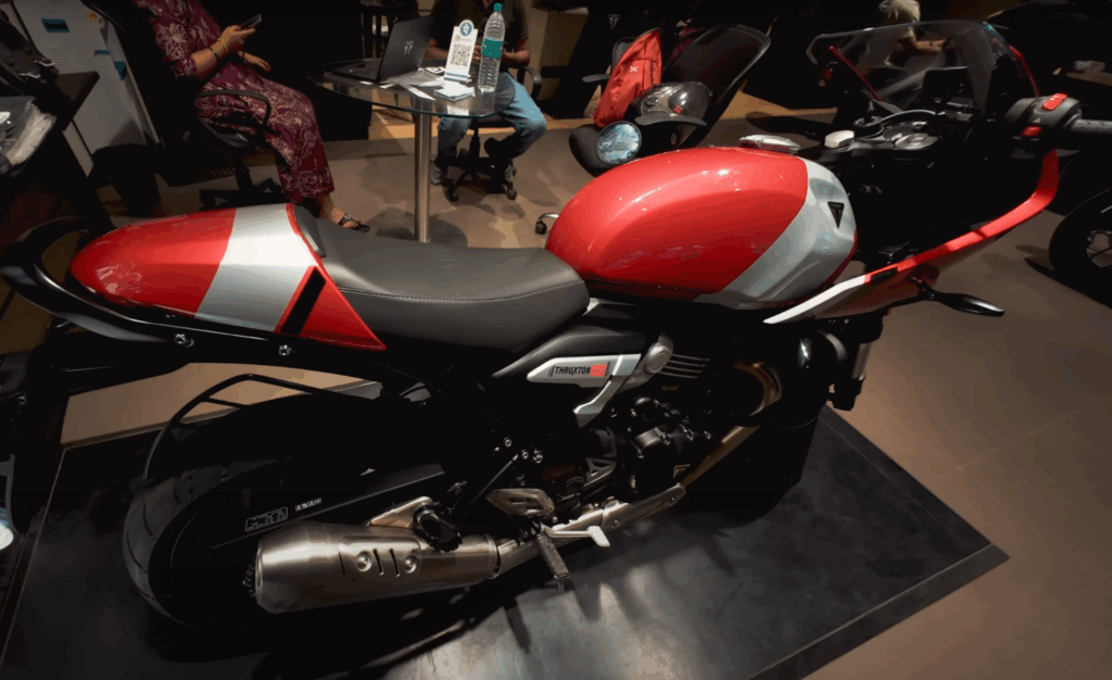 Triumph Thruxton 400 Review: Specs, Price & Features - Return of the ...