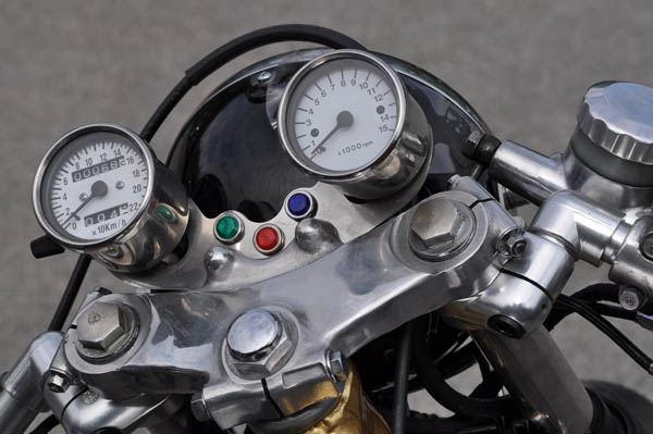 Gold chrome - Return of the Cafe Racers